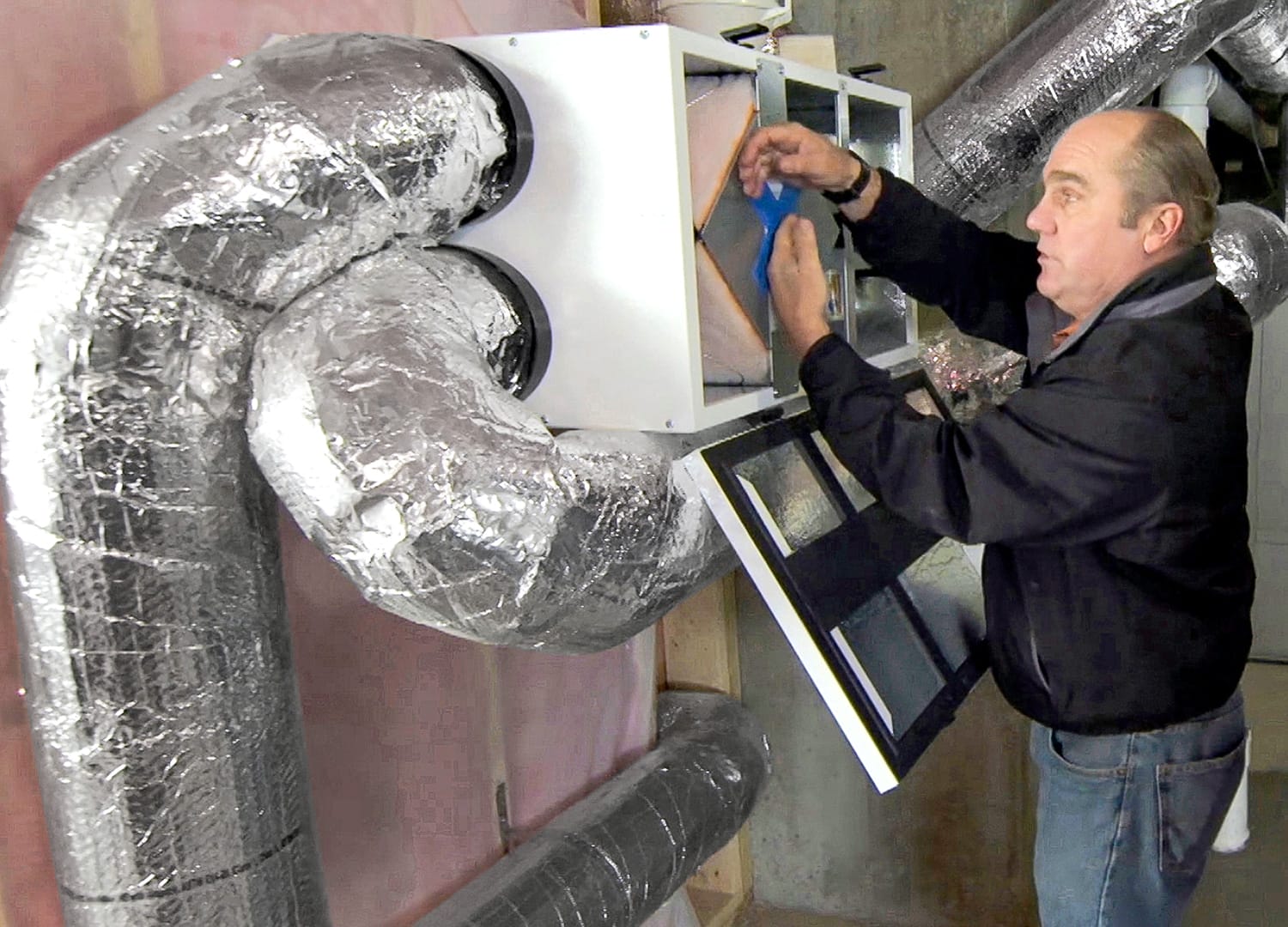 How to Quiet Noisy Ducts - This Old House