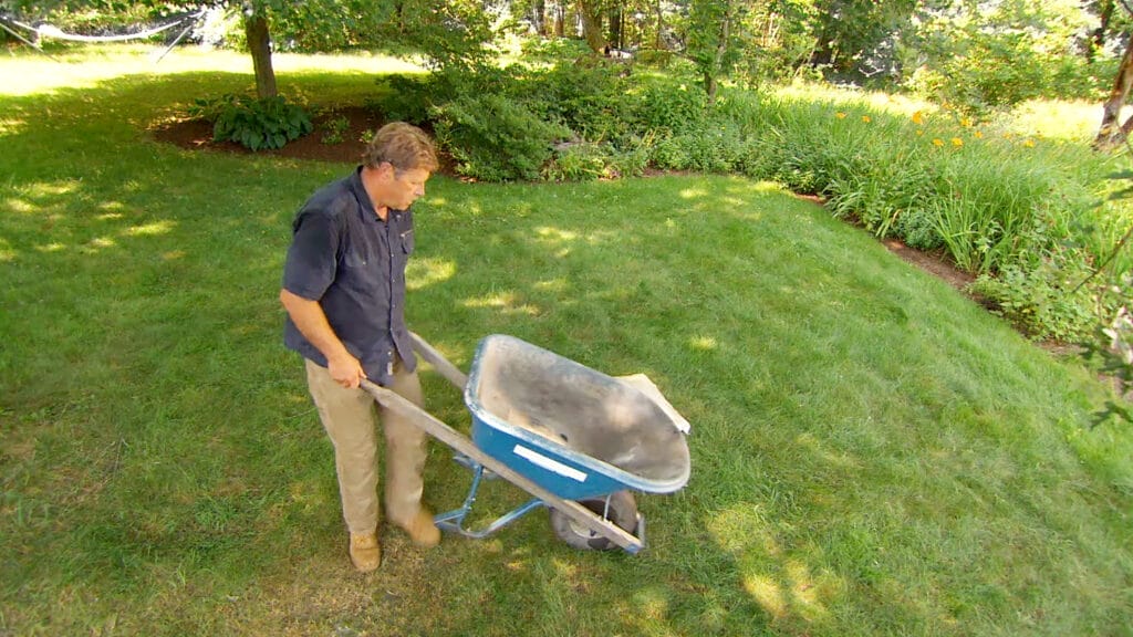 Ask Roger: How To Use a Wheelbarrow Safely and Effectively - This Old House